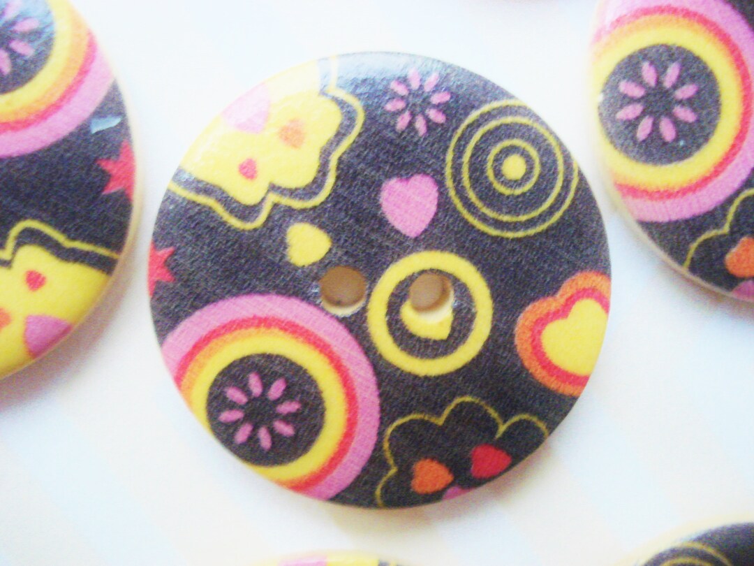 Wood Hippie Buttons Mod Hearts and Flowers Buttons 5 Large Retro ...