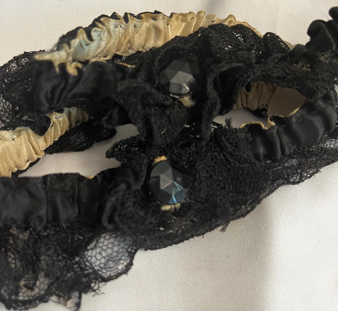 Vintage Black Lace Garter With Jewel, Boudoir Photo Prop - Etsy