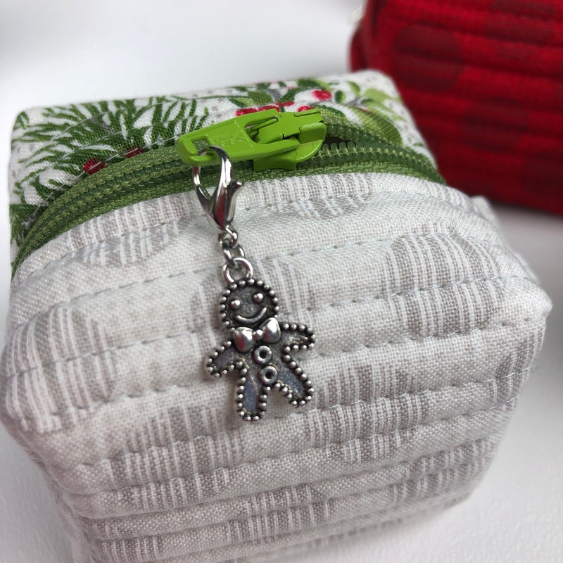 Gingerbread Pull - Etsy