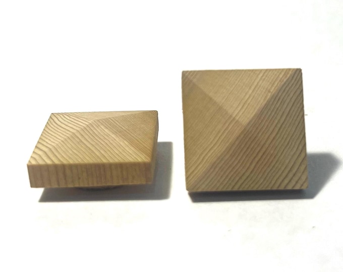 18 Pk 3/4" Large Cedar Low Profile Pyramid Top Hole Plugs That Fit a 1/ ...