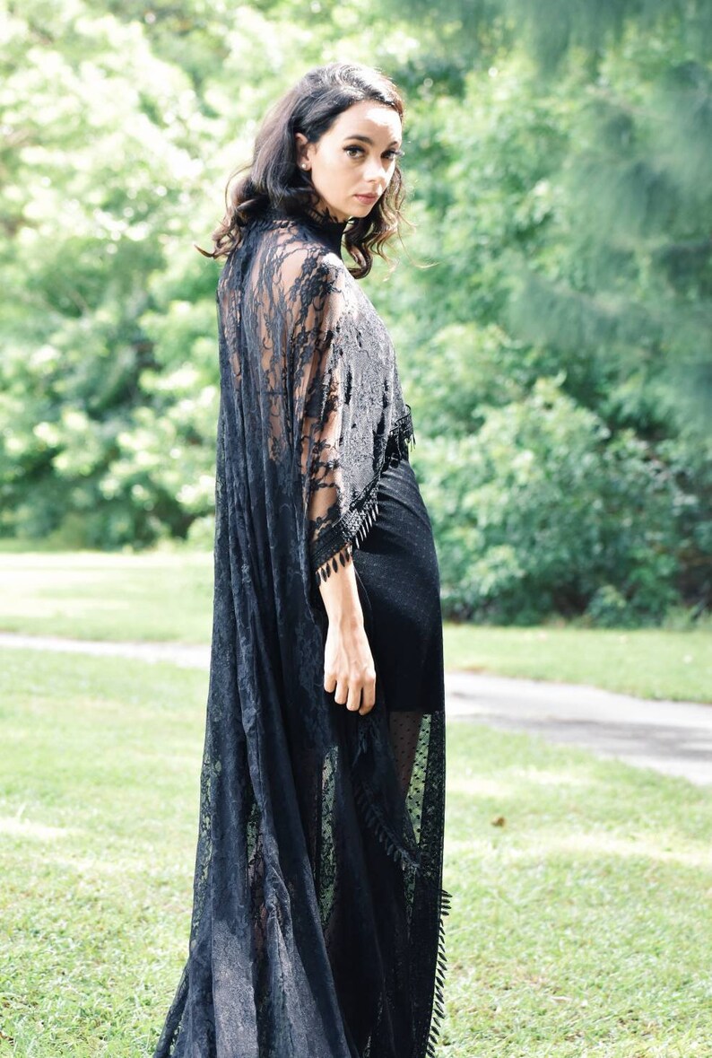 Black Lace Wedding Cape Long Lace Bridal Cape With Fringe | Etsy