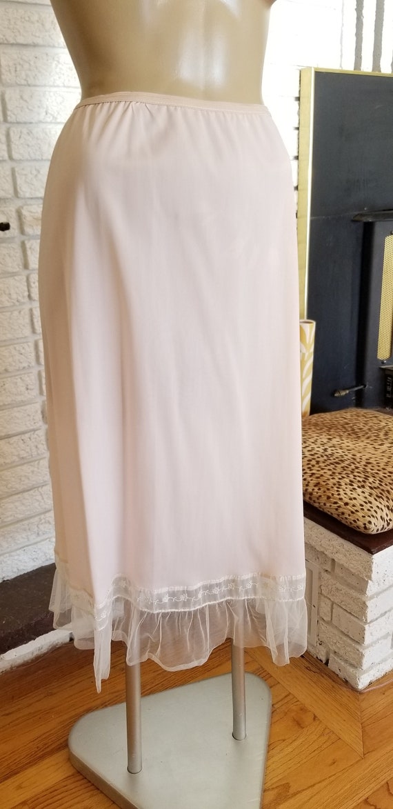 nylon half slip size - Gem