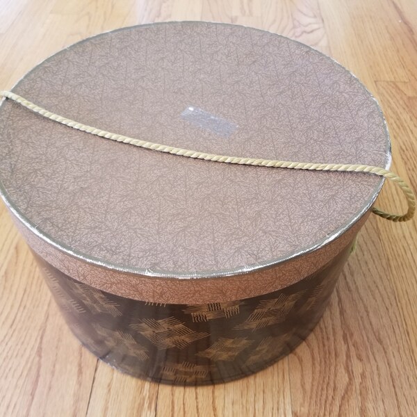 Round Hat Box - Etsy