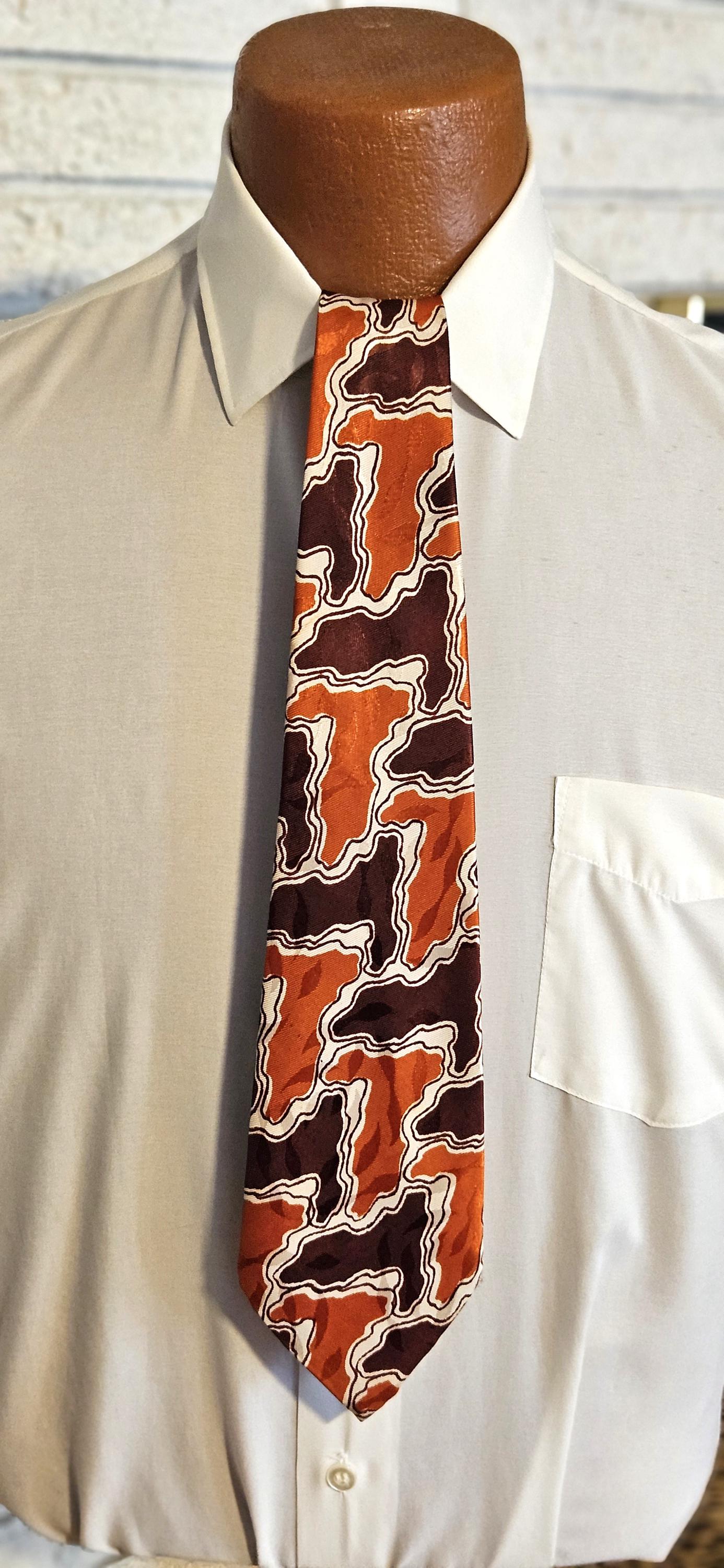 1940's Shiny Burgundy and Orange Rayon Tie With Abstract Design!! 