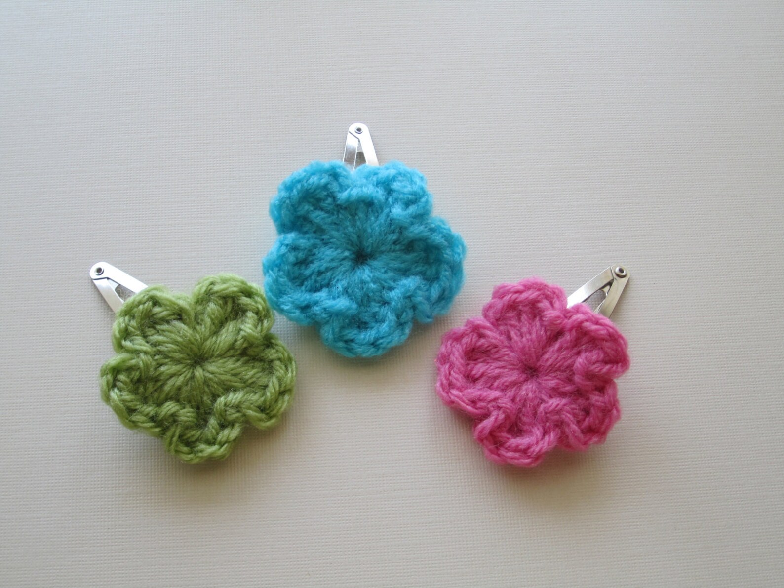 Hand Knitted Flower Hair Clips. Hair Clip Set. Snap Clips. Little Girl ...