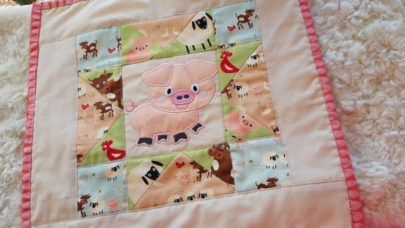Pig Quilt - Mini Quilt - Farm Animals - Patchwork - Applique - Machine ...