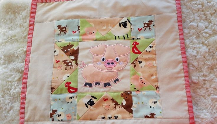 Pig Quilt - Mini Quilt - Farm Animals - Patchwork - Applique - Machine ...