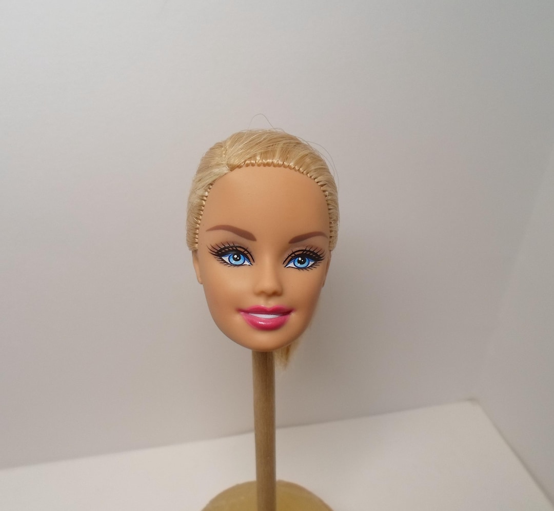 Barbie Head to Replace , Reroot or for Custum Doll, Barbie 2010 Head ...