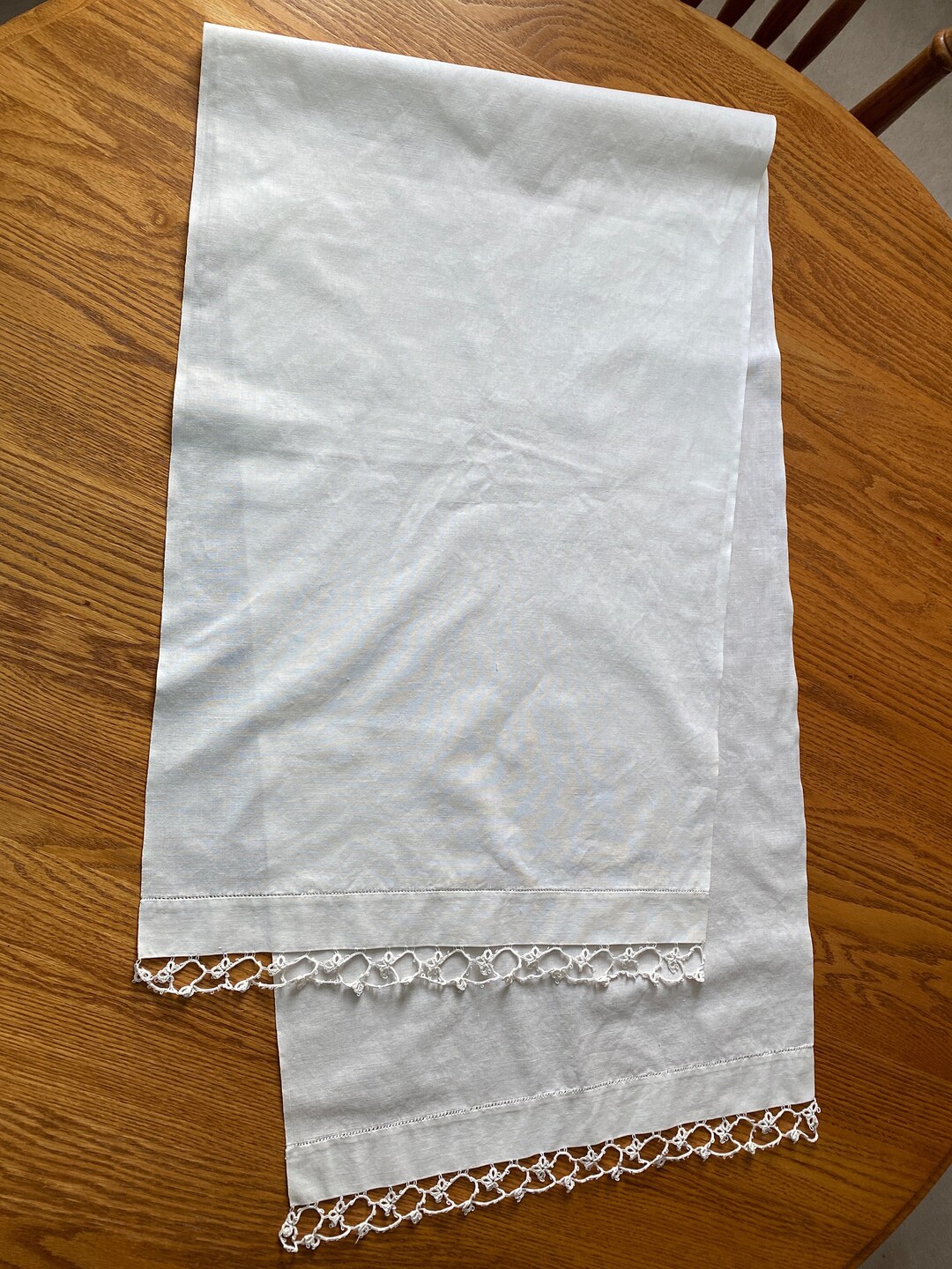 Vintage Lace Rectangle Table Runner Very Nice and Simple. It is in ...