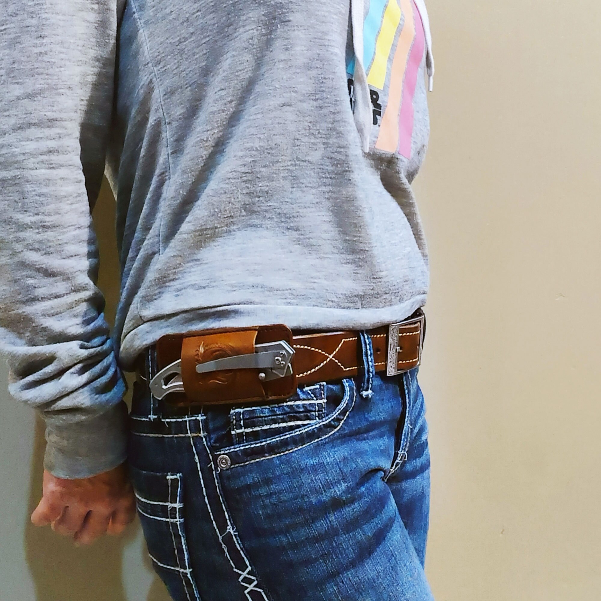 Horizontal Leather Sheath for Pocket Knife With Clip! Beautiful Molon ...