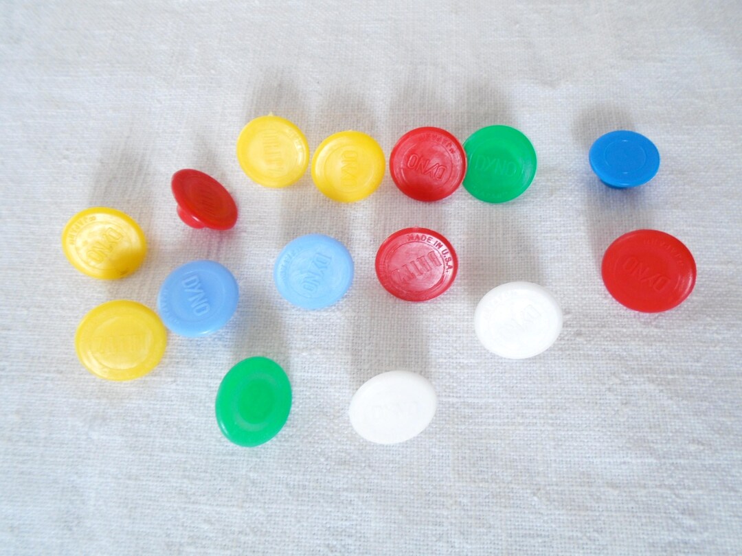 Vintage Dritz and Dyno Plastic Thread Spool Caps Holders 15 Caps - Etsy