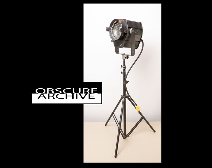 STRAND FRESNEL THEATER Light on Vintage Matthews Stand Stage Spot Light ...