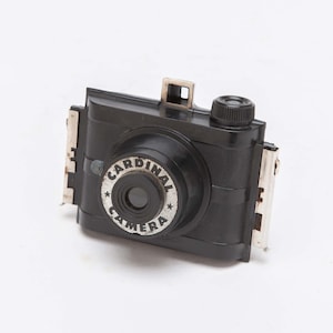 CARDINAL CAMERA Uses 127 Film Black Plastic Body Mid 1950's Roll Film ...