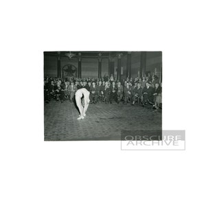 THE CONTORTIONIST - 1930s - Men Watch as a Young Woman Displays Her ...