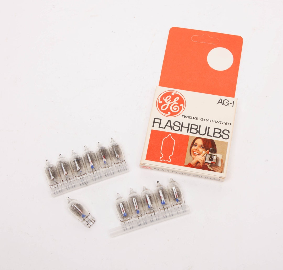 GENERAL ELECTRIC AG1 Flashbulbs 12 Clear Flash Bulbs NOS Kodak ...