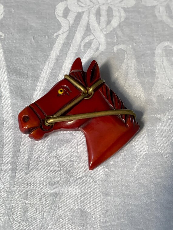 Vintage Bakelite Horse Head Brooch Pin - Gem