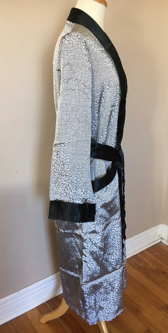 Vintage Smoking Jacket Metallic Silver Black Swirls - Gem