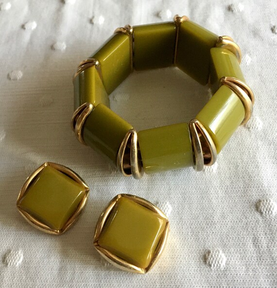 Bakelite stretch bracelet links store