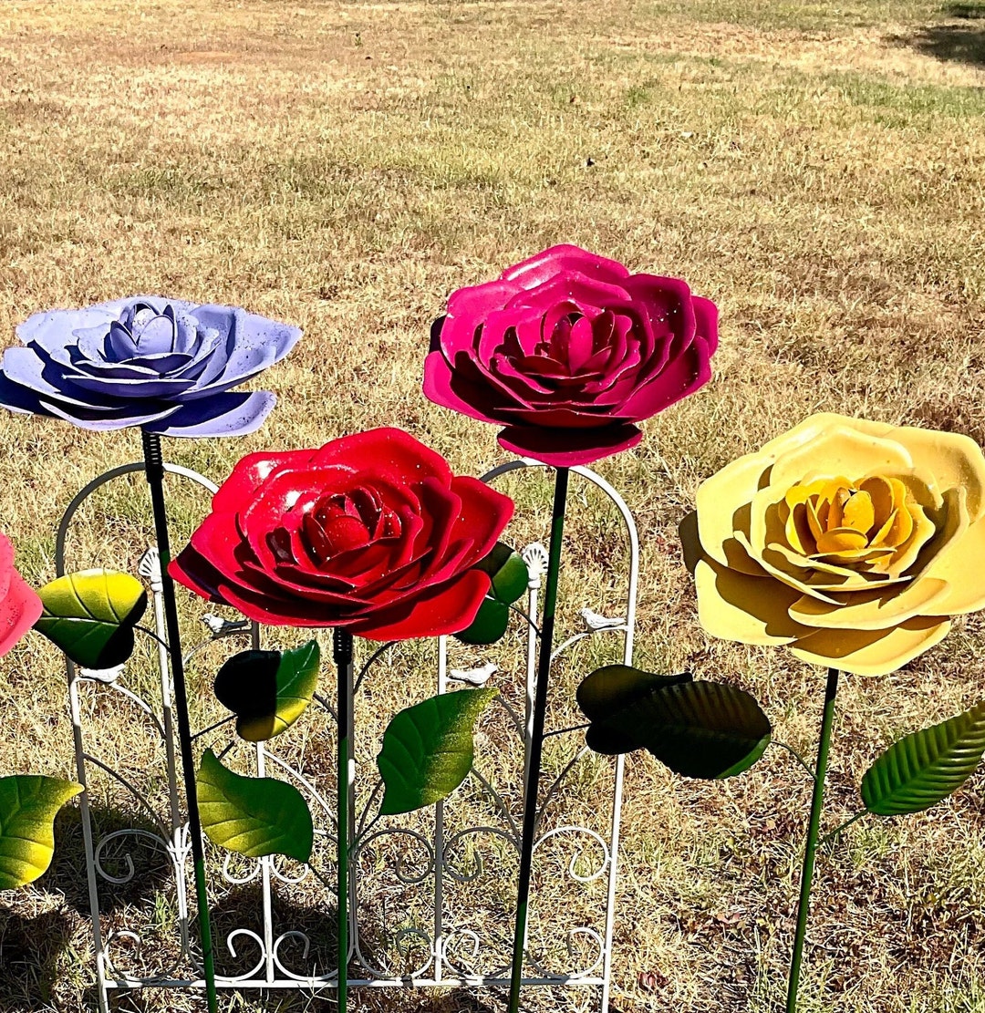 Bobbling Oversized Rose Garden Stake 33 Tall / Swaying Large Metal Rose Yard Stake/flower Garden ...