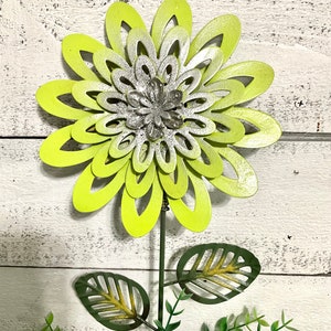 Set of 3 Wiggly Flowers on a Spring Flower Pot Stakes - Orange Pink ...