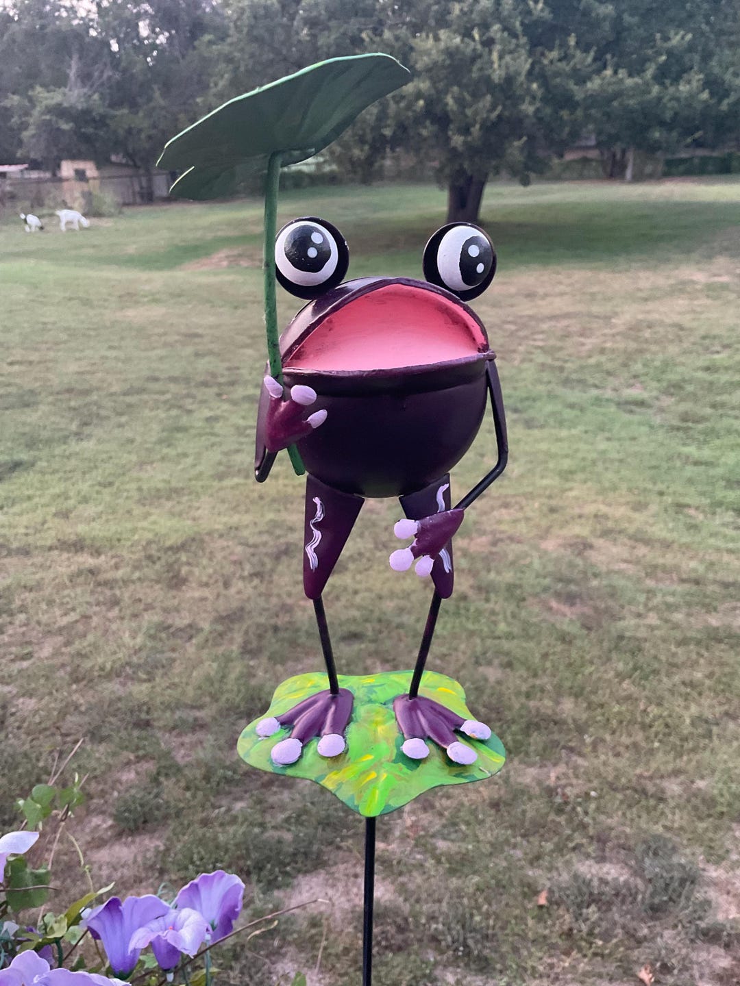 Amusing Frog Garden Stake W/lily Pad Umbrella 32" Tall - Purple Frog ...