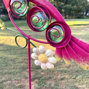 FLUTTERING Pink HUMMINGBIRD Flower Pot Stake / Colorful Garden Art ...