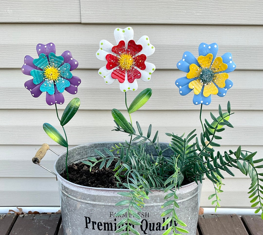 Set of 3 HAPPY GARDEN BLOSSOMS / 21 High Flower Garden Stakes, Garden ...