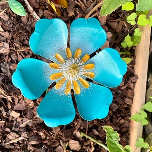 1 Fancy Metal BUTTERCUP 18 High / Lavender-blue-yellow Garden Stakes ...