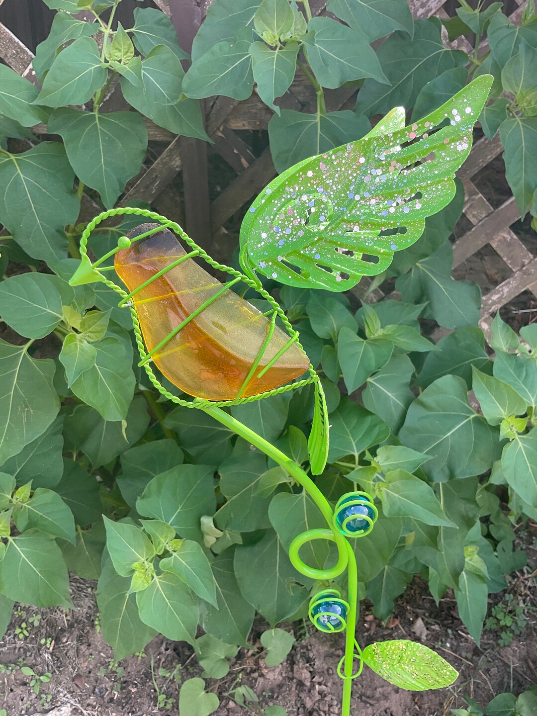 40" Glittery Bird W/glass Body Garden Stake / Green Spring-wing Bird ...