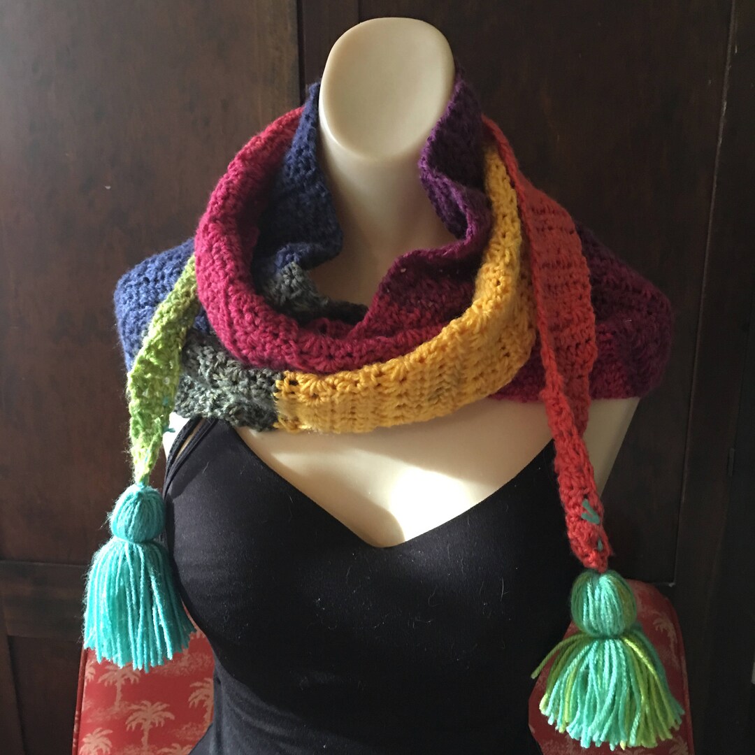 Colorful Unique Triangle Jester Scarf with Tassels - Etsy.de