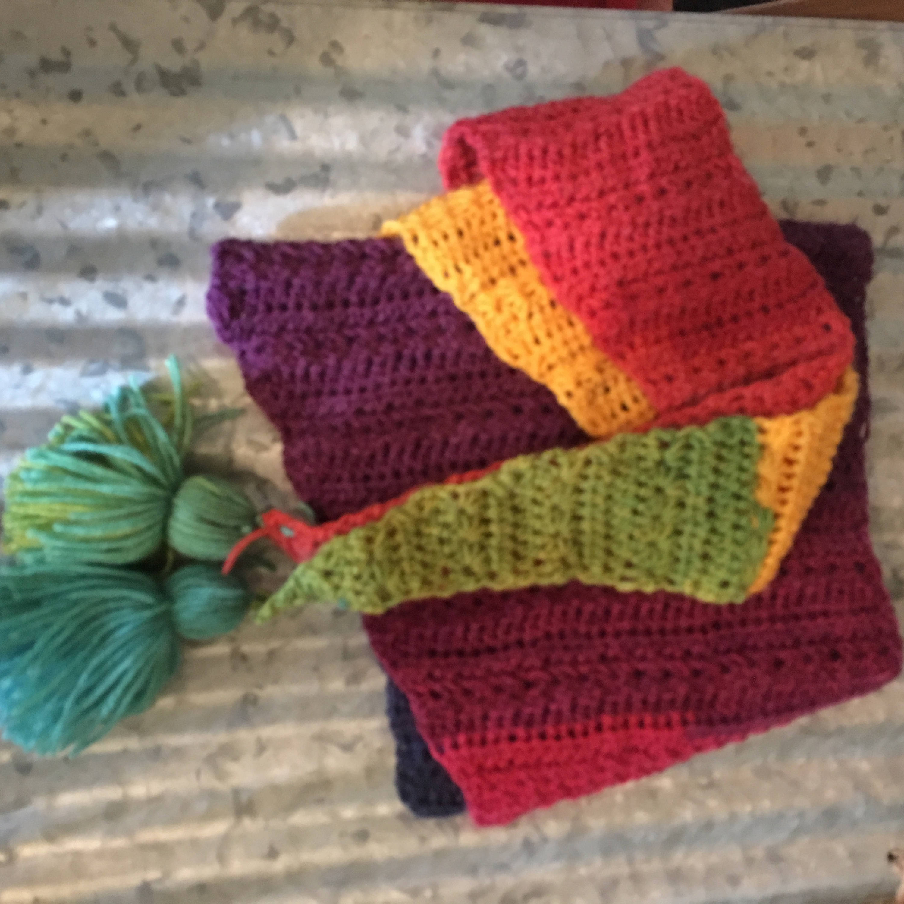 Colorful Unique Triangle Jester Scarf with Tassels - Etsy.de