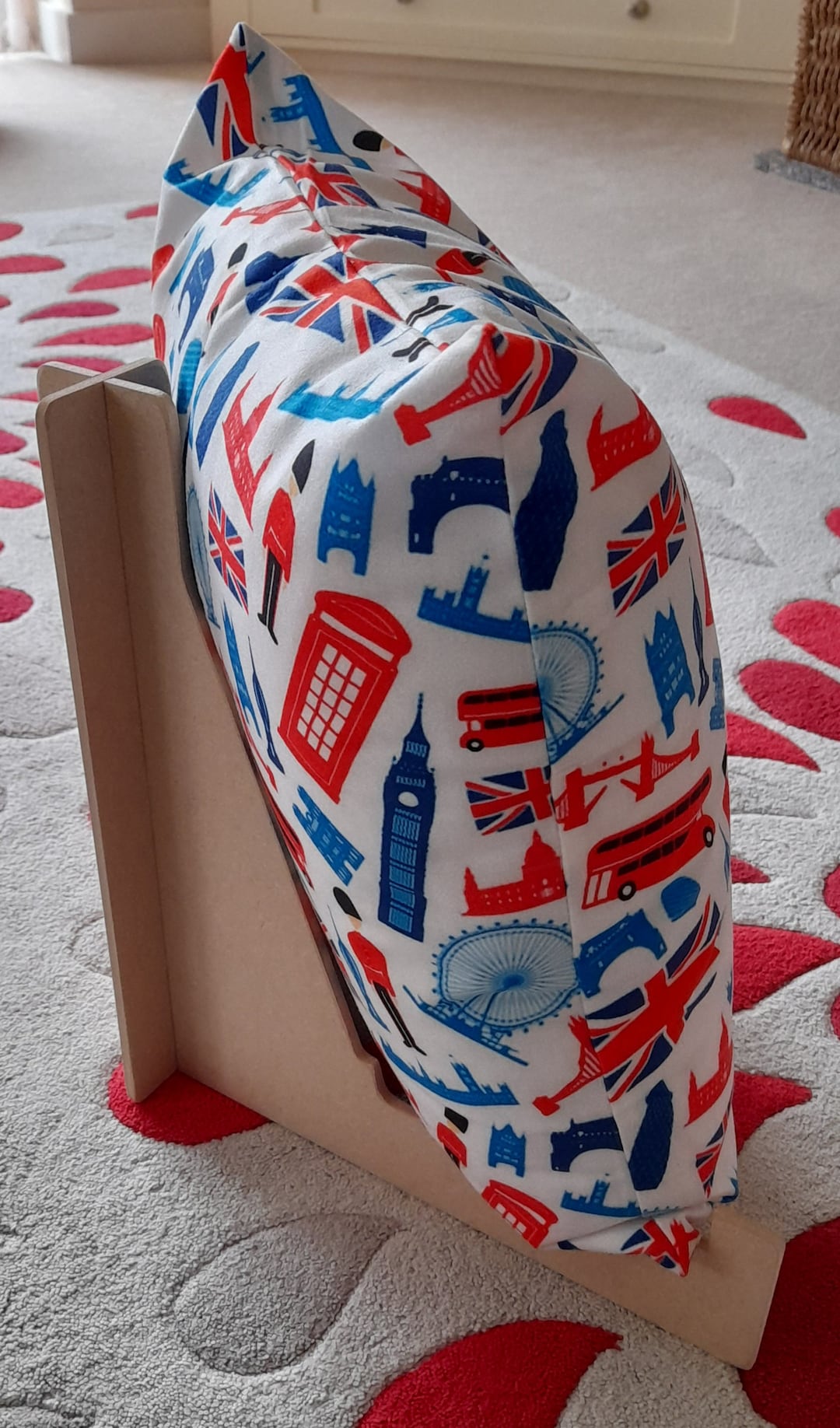 Cushion Display Stand. Flat Packing - Ideal for Craft Fairs & Shop ...