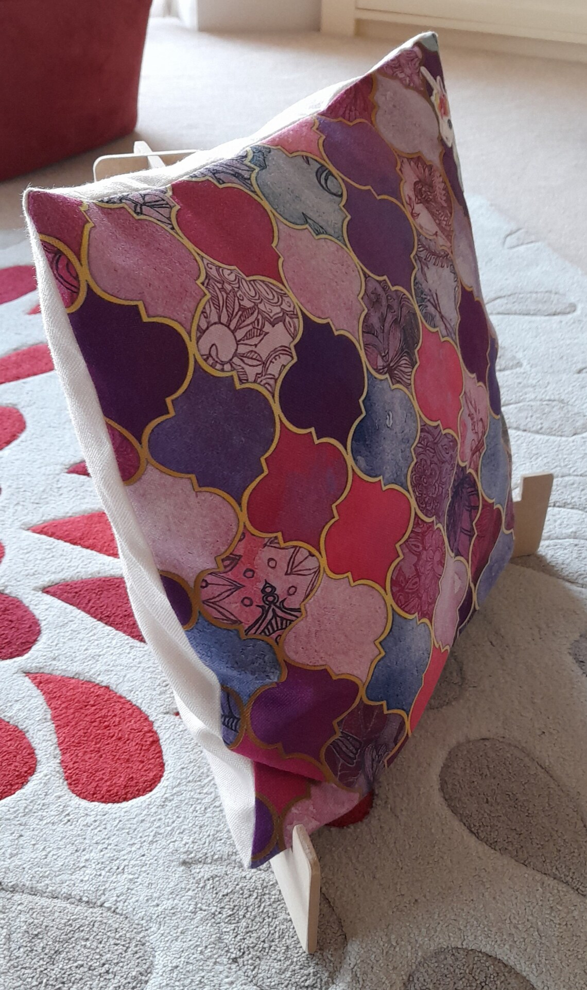 Cushion Display Stand. Flat Packing - Ideal for Craft Fairs & Shop ...