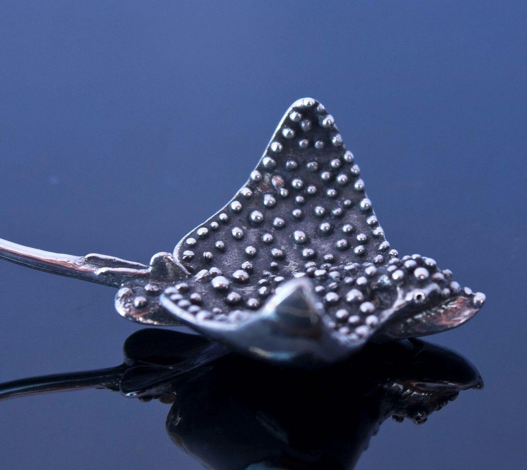 Silver Spotted Eagle Ray Pendant - Etsy