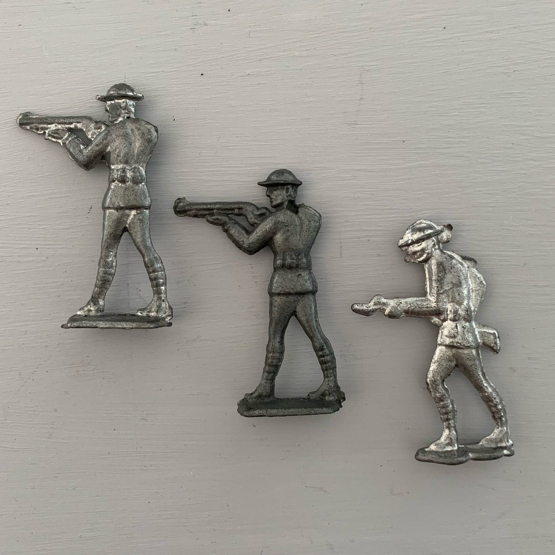 Vintage Soldier Toy Metal Army Men Set of 5 - Etsy
