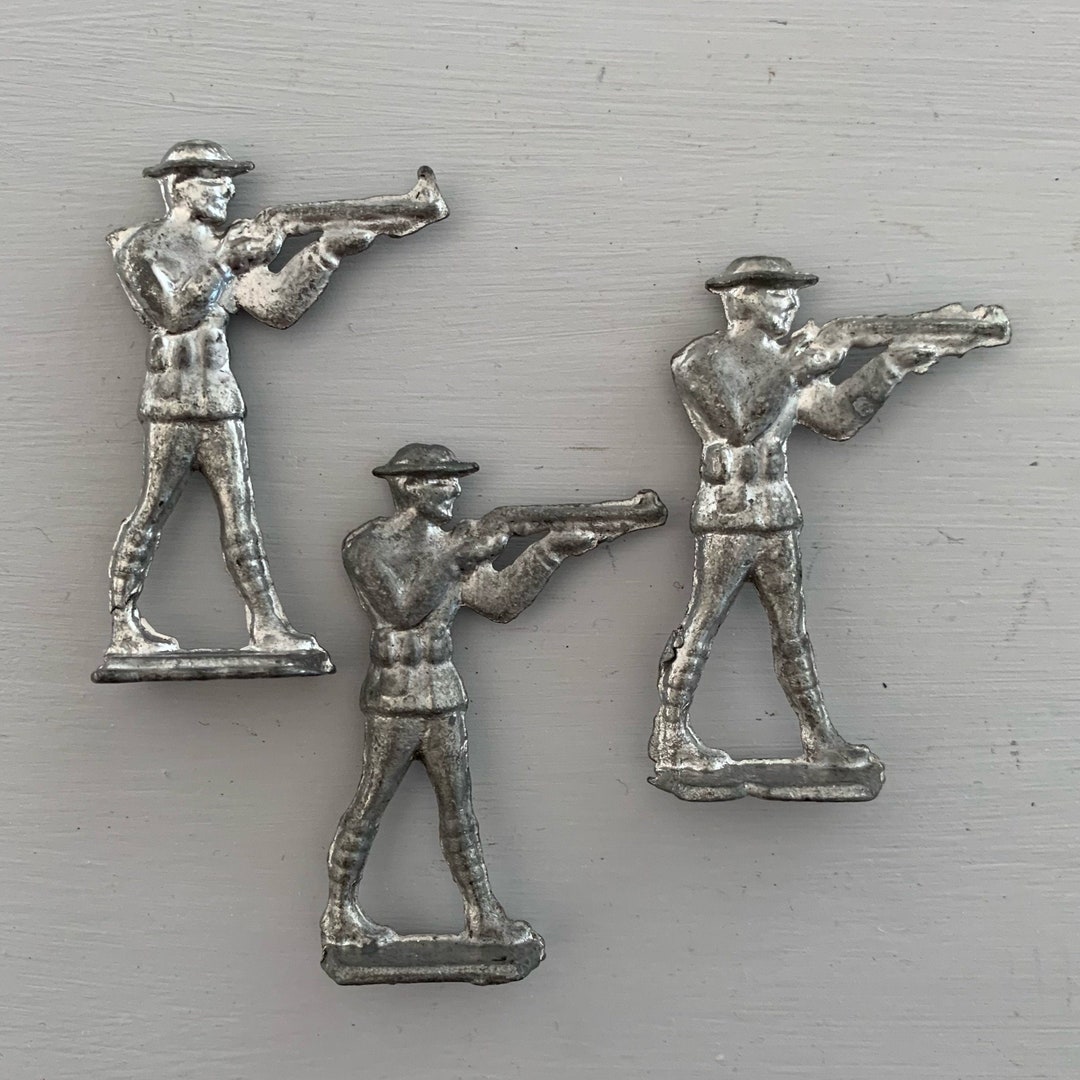 Vintage Toy Soldiers Metal Army Men Set of 9 With Ingots - Etsy