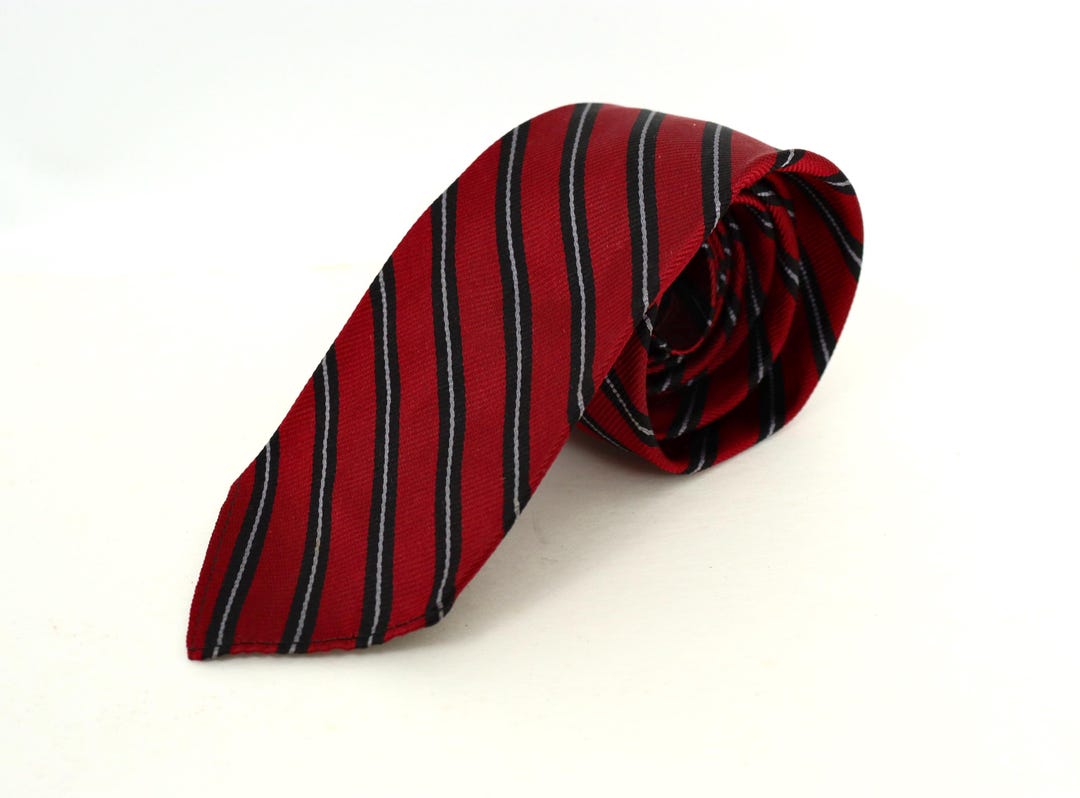 1960s Yale Co-op Silk Repp Tie With British Regimental Black & Red Diagonal Stripe - Etsy