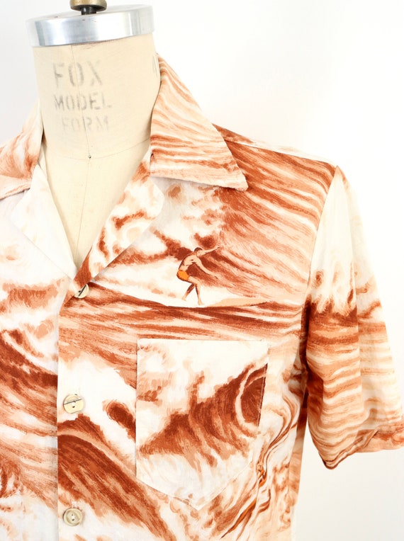 1950s Camp Collar Shirt with subtle waves & surfers p… - Gem