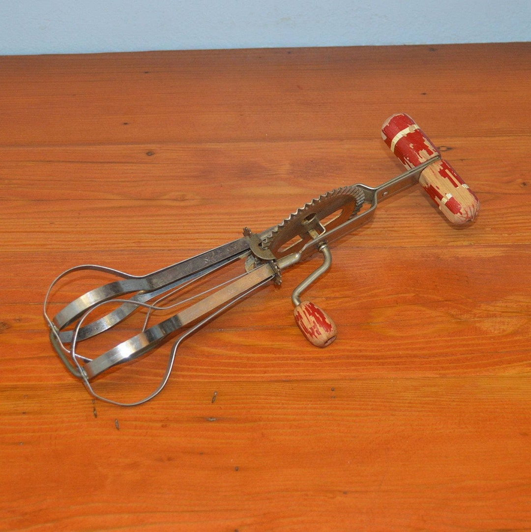 Vintage Ekco A&J Egg Beater With Red and White Handle Shabby Chic ...