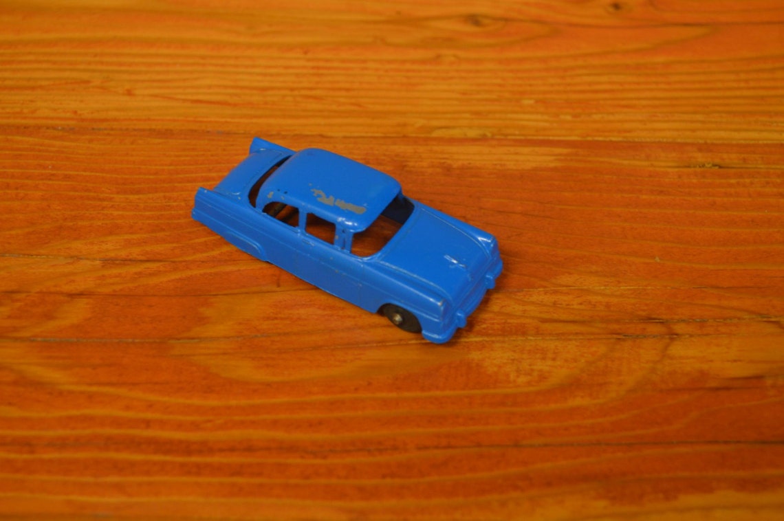 Vintage Tootsietoy Chicago Blue Metal Toy Car Cast Metal Tootsie Toy ...