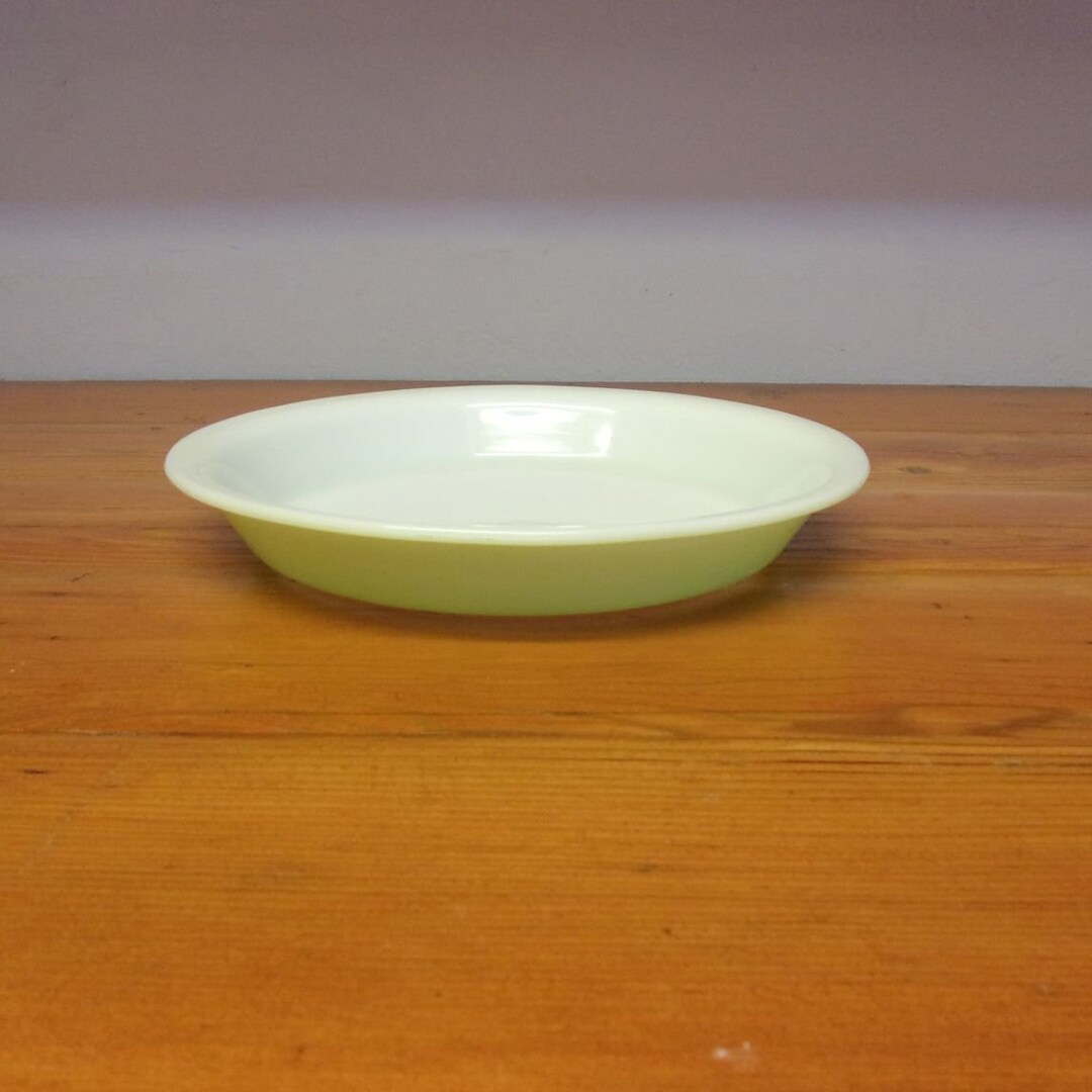 Vintage Pyrex Lime Green 9 Inch Pie Plate WE001 - Etsy