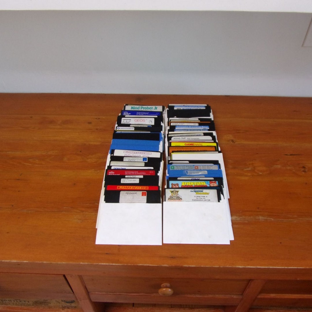 Vintage Commodore 64 Floppy Discs Assorted Games - Etsy