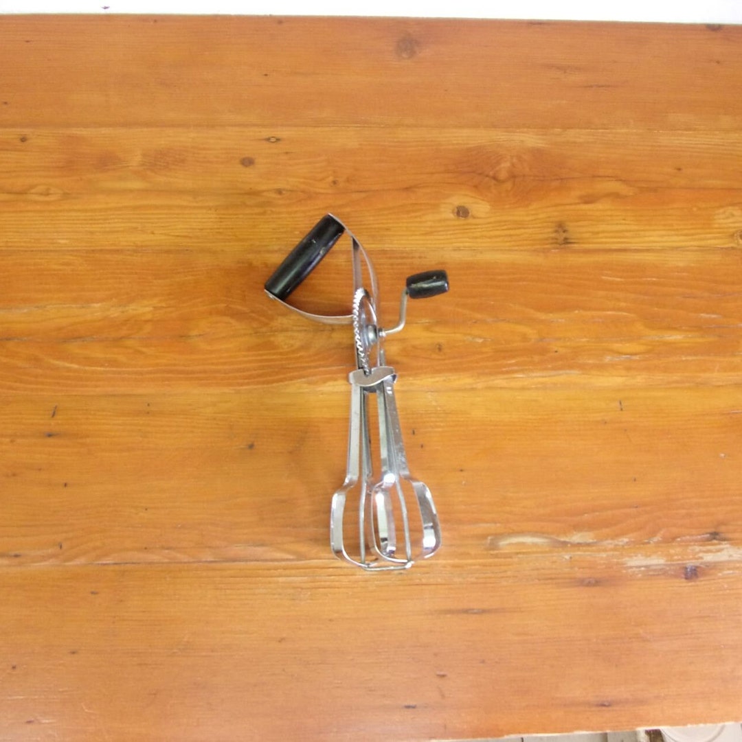 Vintage Ekco Super Speed Egg Beater With Black Wood Handle Shabby Chic ...