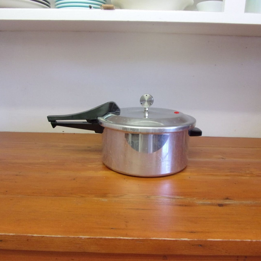 Vintage Wear Ever Pressure Cooker - Etsy