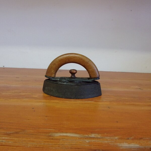 Antique Sad Iron - Etsy