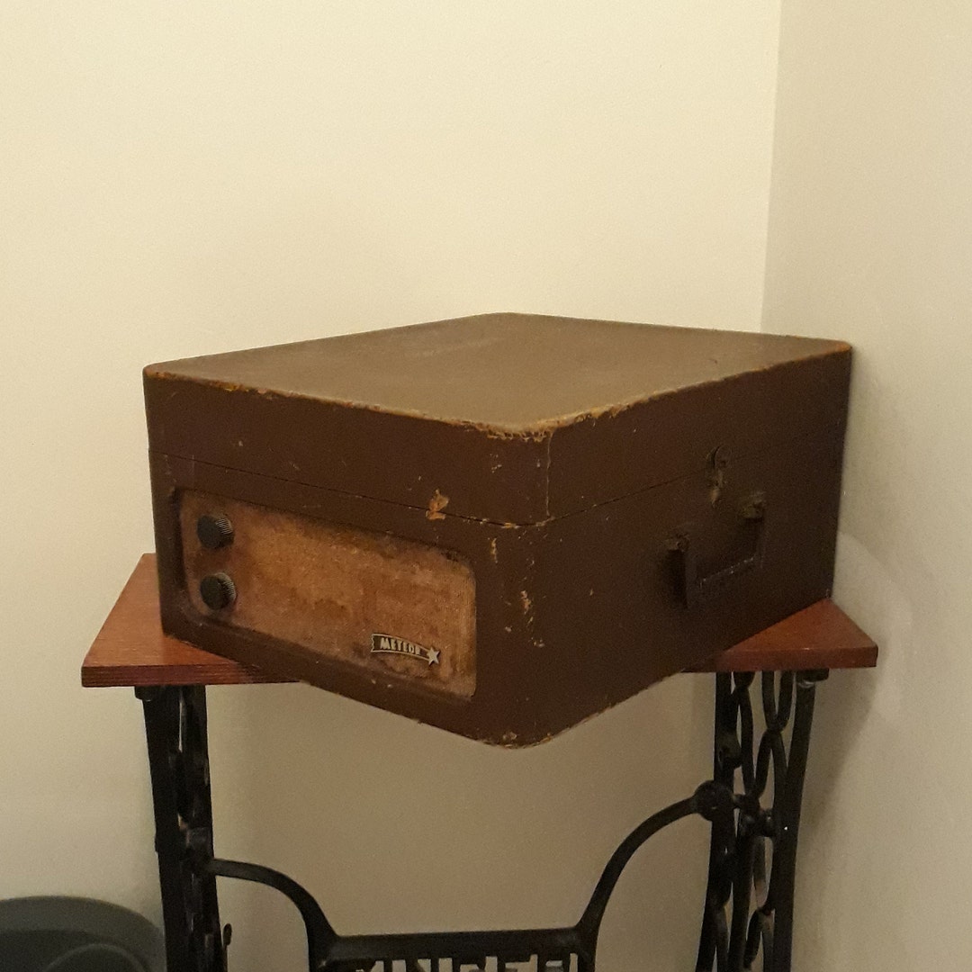 Vintage Meteor Record Player - Etsy