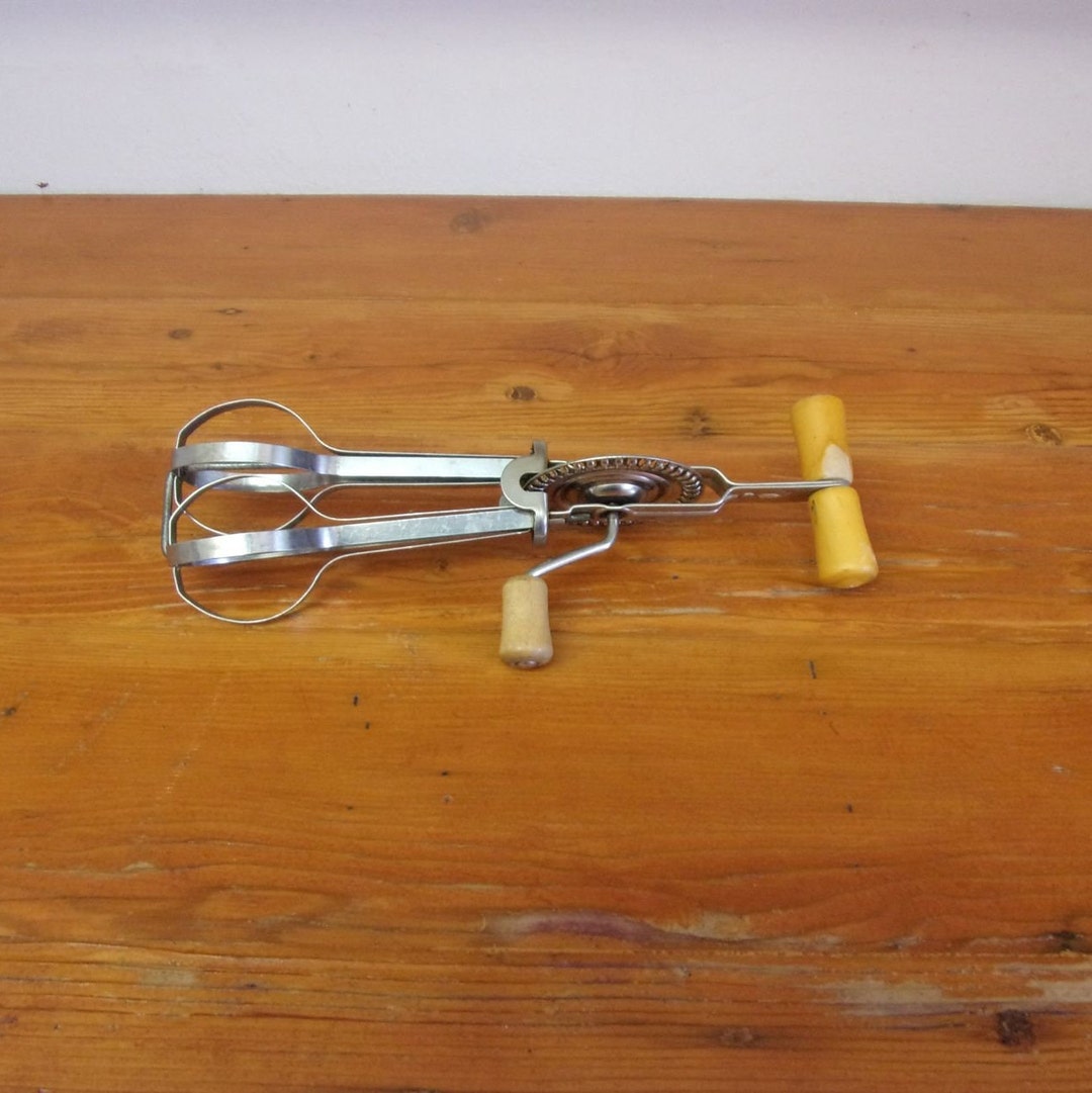 Vintage Androck Egg Beater With Wood Handle Shabby Chic Kitchen Decor ...