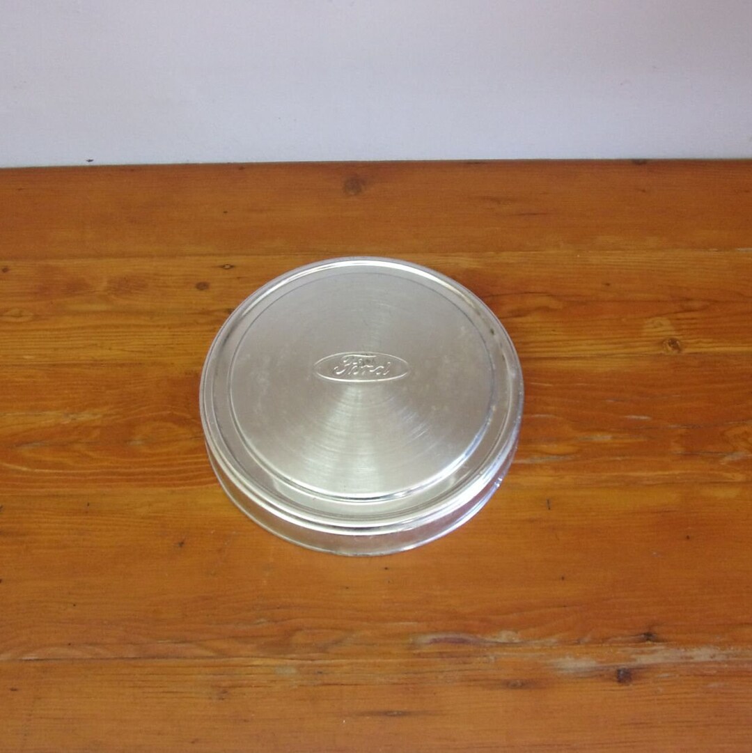 Vintage Ford Hubcap - Etsy