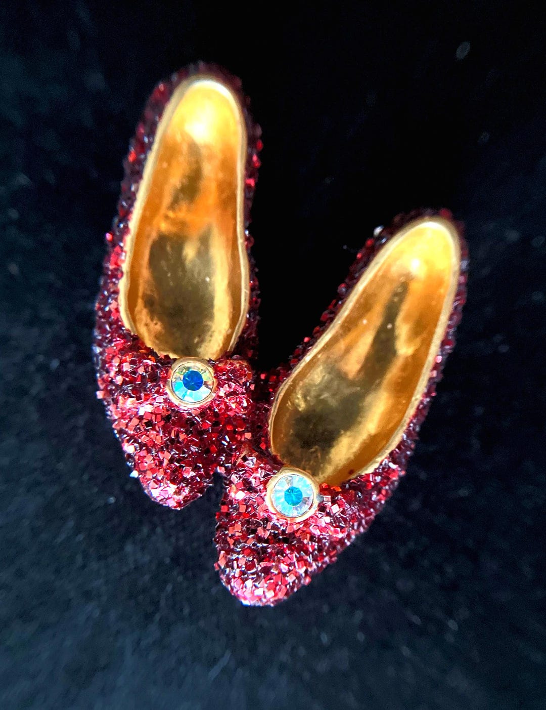 Vintage 1997 TEC Ruby Slippers Brooch – Wizard of Oz Red Glitter Shoe ...