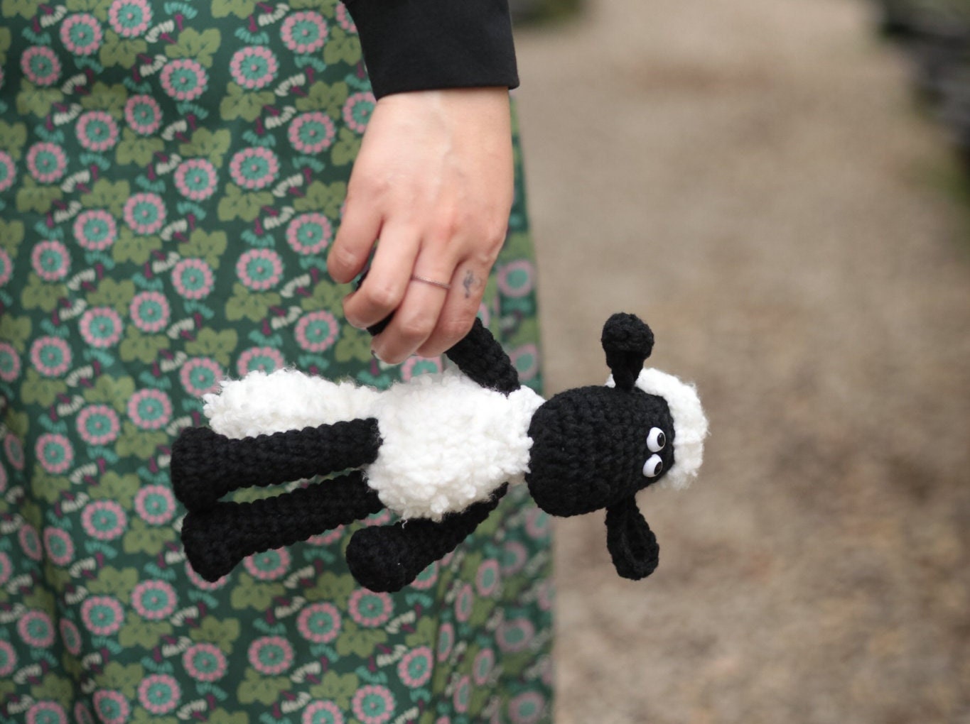 Shaun the Sheep Crochet & Knit Doll PDF Pattern _ in English - Etsy